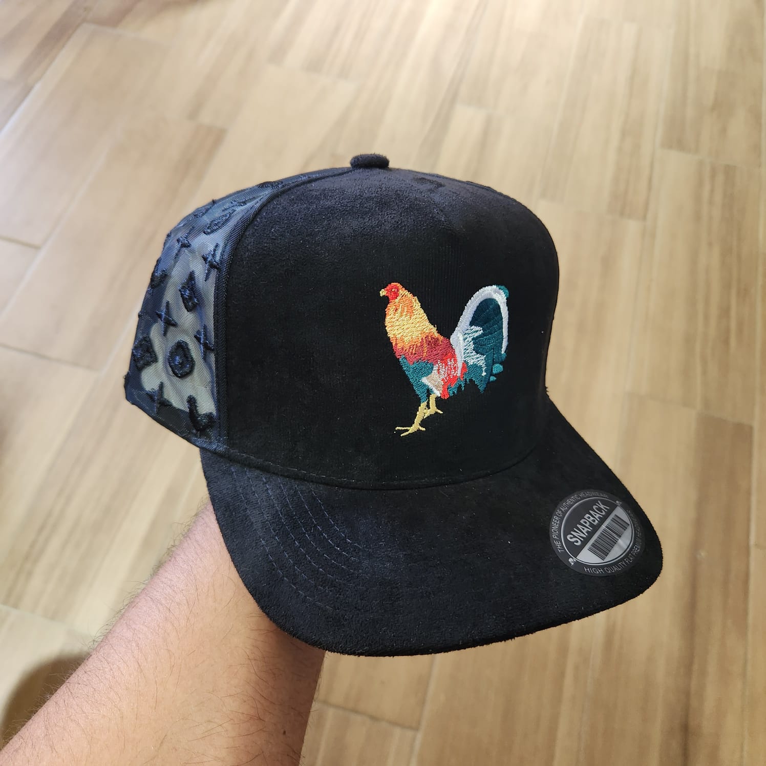 GALLO COLORADO BLACK WAYCAP EDICION LIMITADA